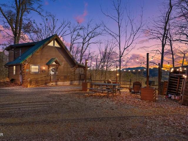 4361 Oakland Way, Gatlinburg, TN 37738