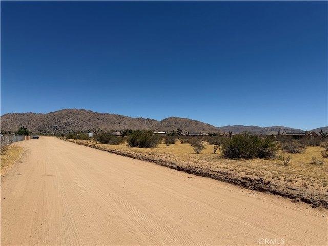 4362 Rocky Pt, Apple Valley, CA 92307