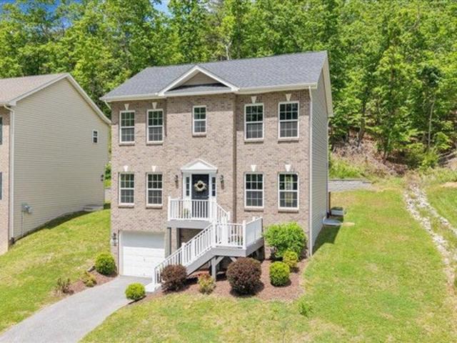 4362 William Ct, Roanoke, VA 24018