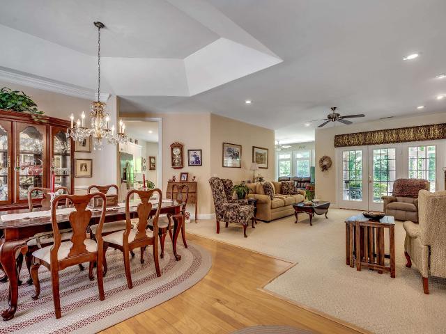 4363 Parkland Dr