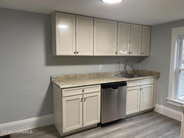436 438 Schiller Avenue Unit 2