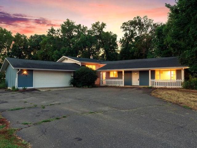 436 9th St S, Waite Park, MN 56387