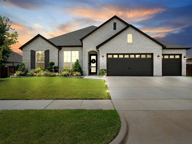 436 Brushwood Ln, Waxahachie, TX 75165
