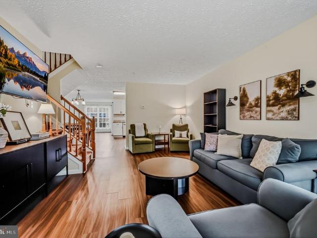 436 Buttonwoods Road