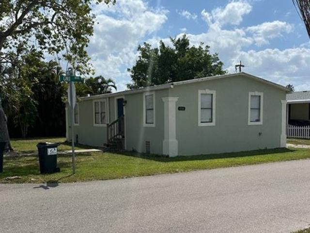 436 Gnu Dr, North Fort Myers, FL 33917