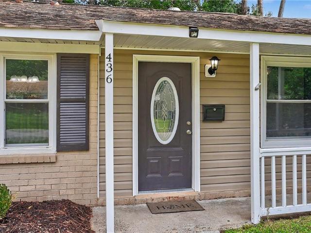 436 Dauphin LN