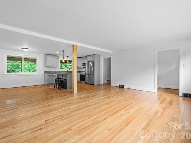 436 Hibriten Drive SE