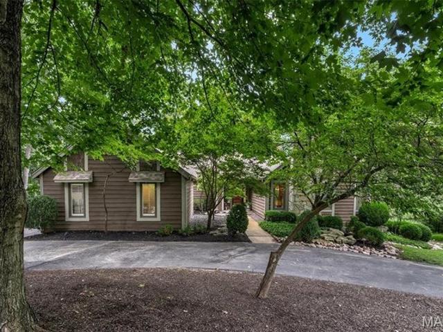 436 Shadowridge Ct, Ballwin, MO 63011