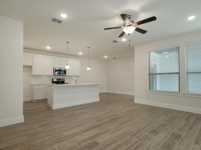 436 Parkline Dr