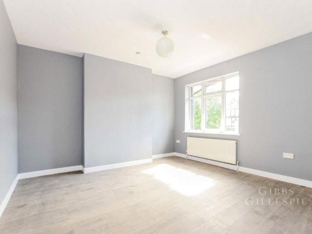 436 Rayners Lane, Pinner HA5, Room to rent, £900 pcm | PrimeLocation