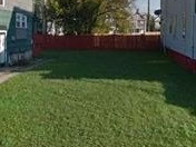 436 Woodlawn Ave, Buffalo, NY 14208