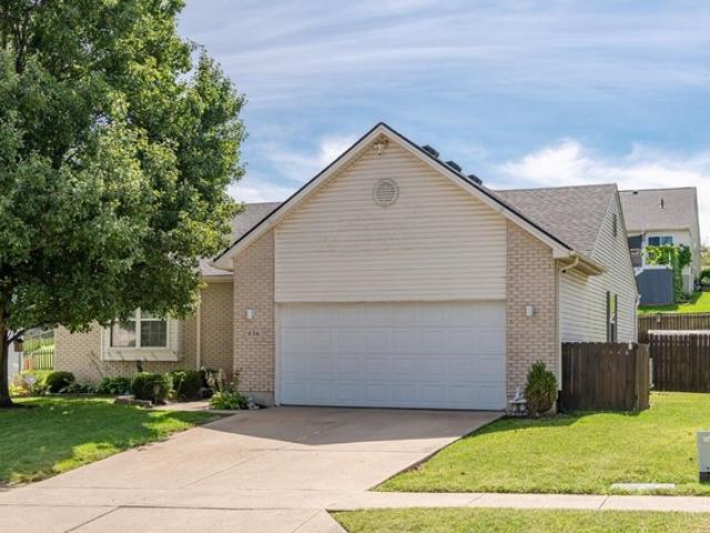 436 Thompson Dr, Fairborn, OH 45324