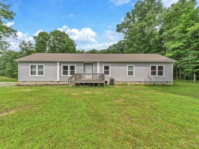 436 Thousand Oaks Dr, Shady Spring, WV 25918