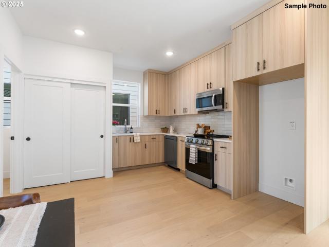 4376 NE Going St, Portland, OR 97218 | MLS #250818