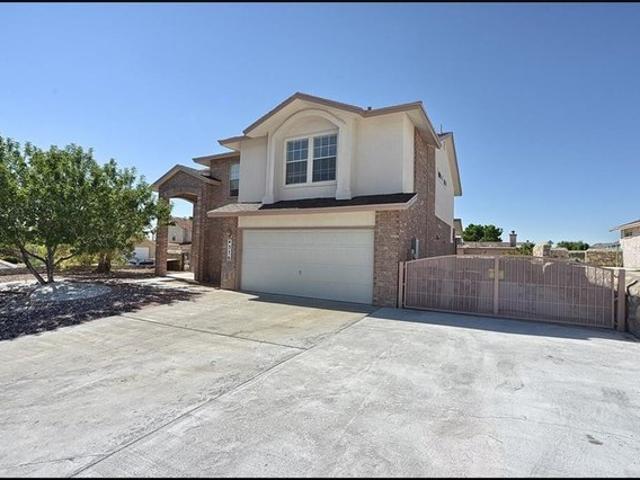 4376 Loma Taurina Dr, El Paso, TX 79934