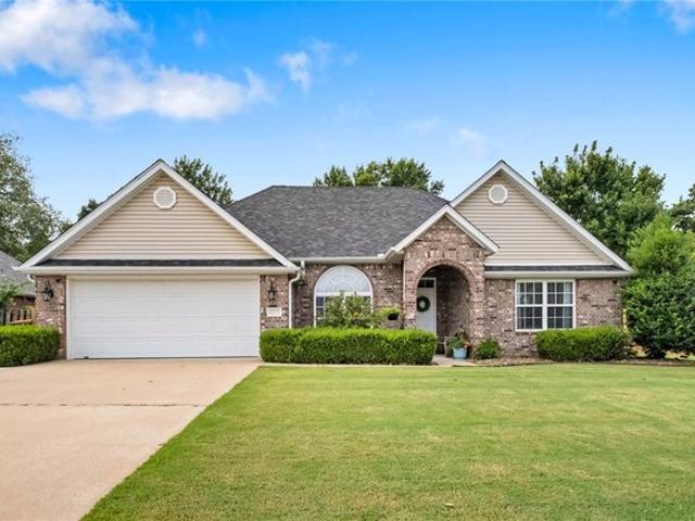 4377 Ravenwood Ln, Springdale, AR 72762
