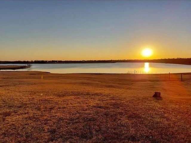 4378 Old Fort Worth Rd, Midlothian, TX 76065
