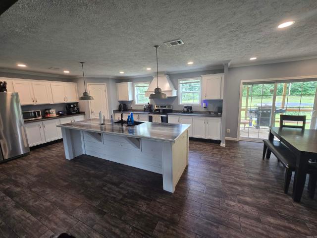 4378 Hwy 9 W