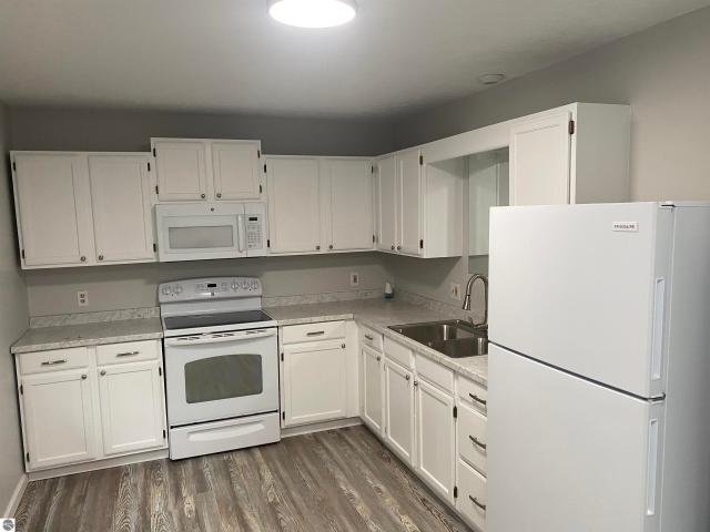 4379 & 4381 Eagle Crest Drive