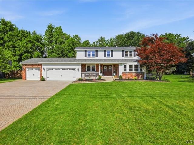 4370 Autumn Trl, Clarence, NY 14031