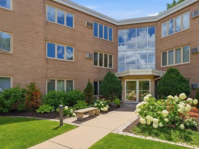 4370 Brookside Ct Apt 302, Edina, MN 55436