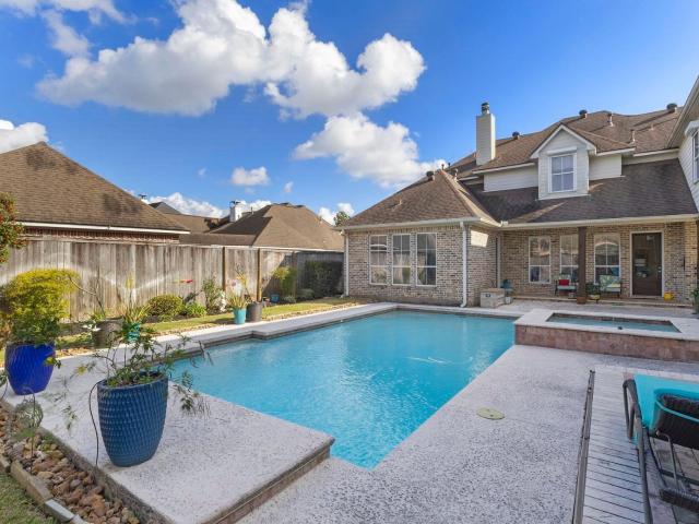 4370 Brownstone Dr, Beaumont, TX