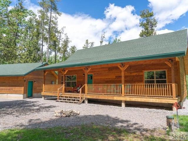 4370 Hannahs Xing, Ashton, ID 83420