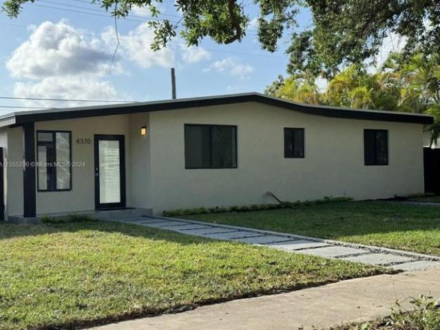 4370 SW 112th Ave, Miami, FL 33165