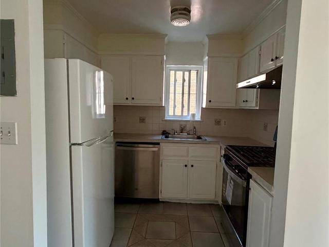 4370 th Street 1FL