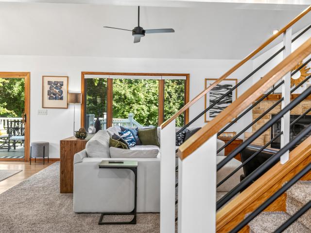 4370 W Carmel Dr