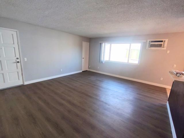 4371 Green Ave. Los Alamitos, CA 90720 2 Bedroom Apartment for Rent at 4371 Green Ave, Los Alamitos, CA 90720 Apartment Row