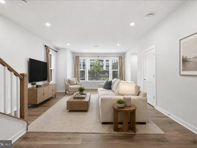 43728 Transit Sq, Ashburn, VA 20147 | MLS #VALO2130