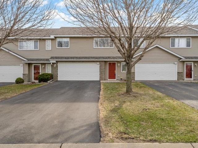 4372 Blakewood Dr, Shakopee, MN 55379
