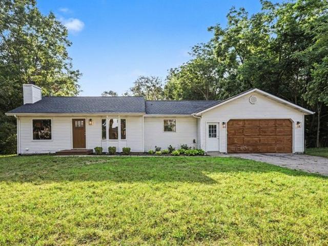 4372 Hunsberger Ave NE, Grand Rapids, MI 49525