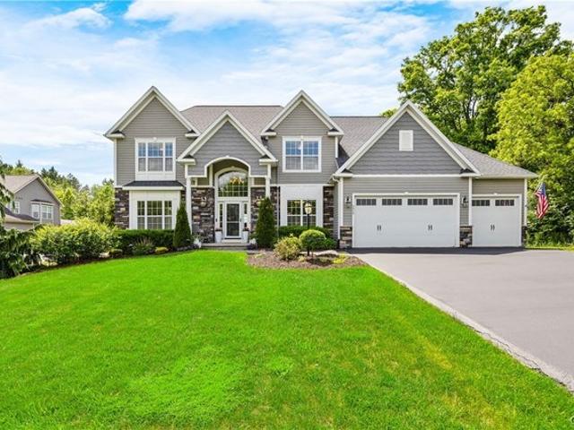 4373 Chickadee Cir, Syracuse, NY 13215