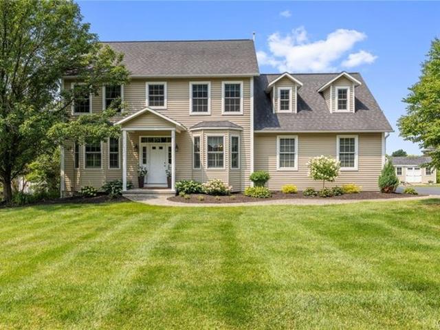 4373 Chilmark St, Marcellus, NY 13108