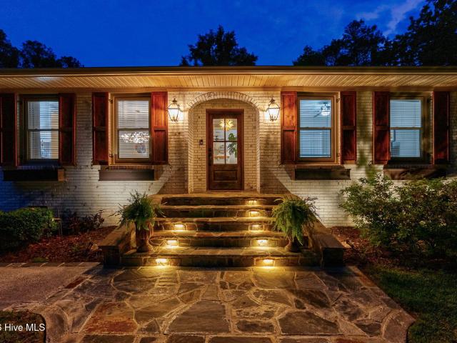 4373 Deerwood Lane W