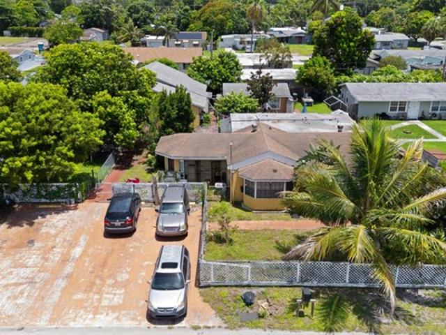 4373 Venus Ave, West Palm Beach, FL 33406