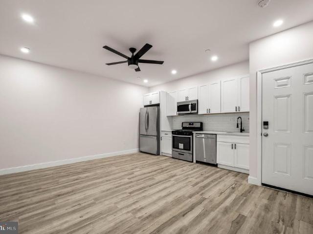 437 39 W Girard Avenue # 4