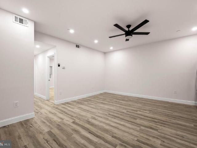 437 39 W Girard Avenue # 4
