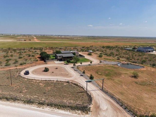 437 County Road 411, Seminole, TX 79360