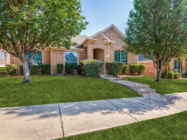 437 Castle St, Desoto, TX 75115