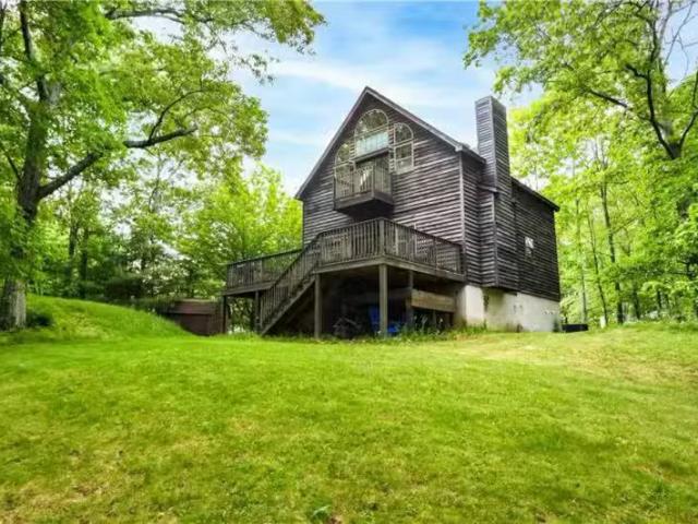 437 BETSY CT, STROUDSBURG, PA 18360 Single Family Residence Fo.