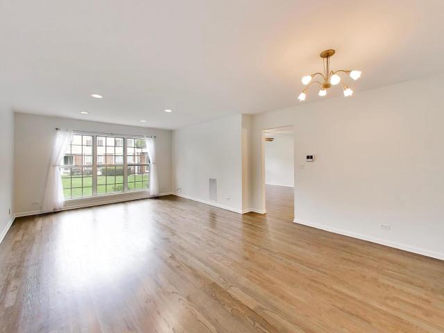 437 Grosse Pointe Circle # 437