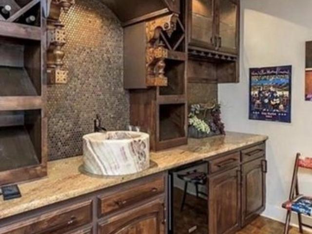 437 Dudley Dr, Shreveport, LA 71104