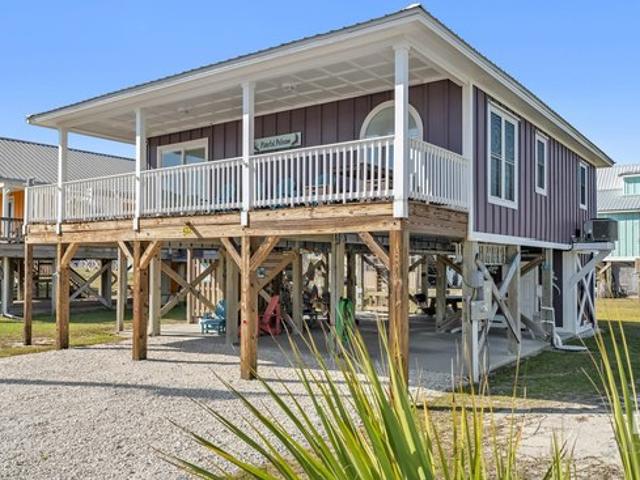 437 E Buchanan Ct, Gulf Shores, AL 36542