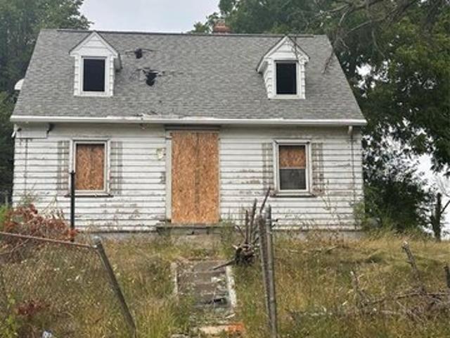 437 E Dartmouth St, Flint, MI 48505