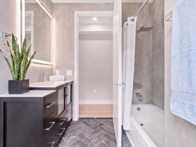 437 Ogden Ave # 2R
