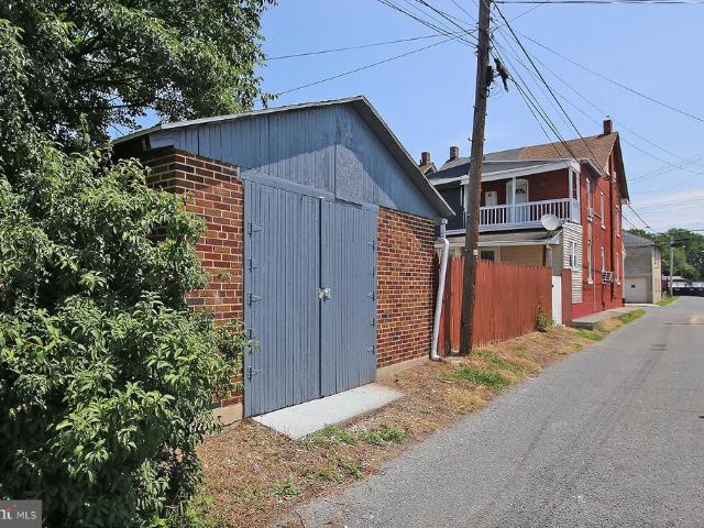 437 N 3Rd Avenue