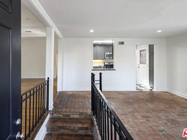 437 Norwich Drive